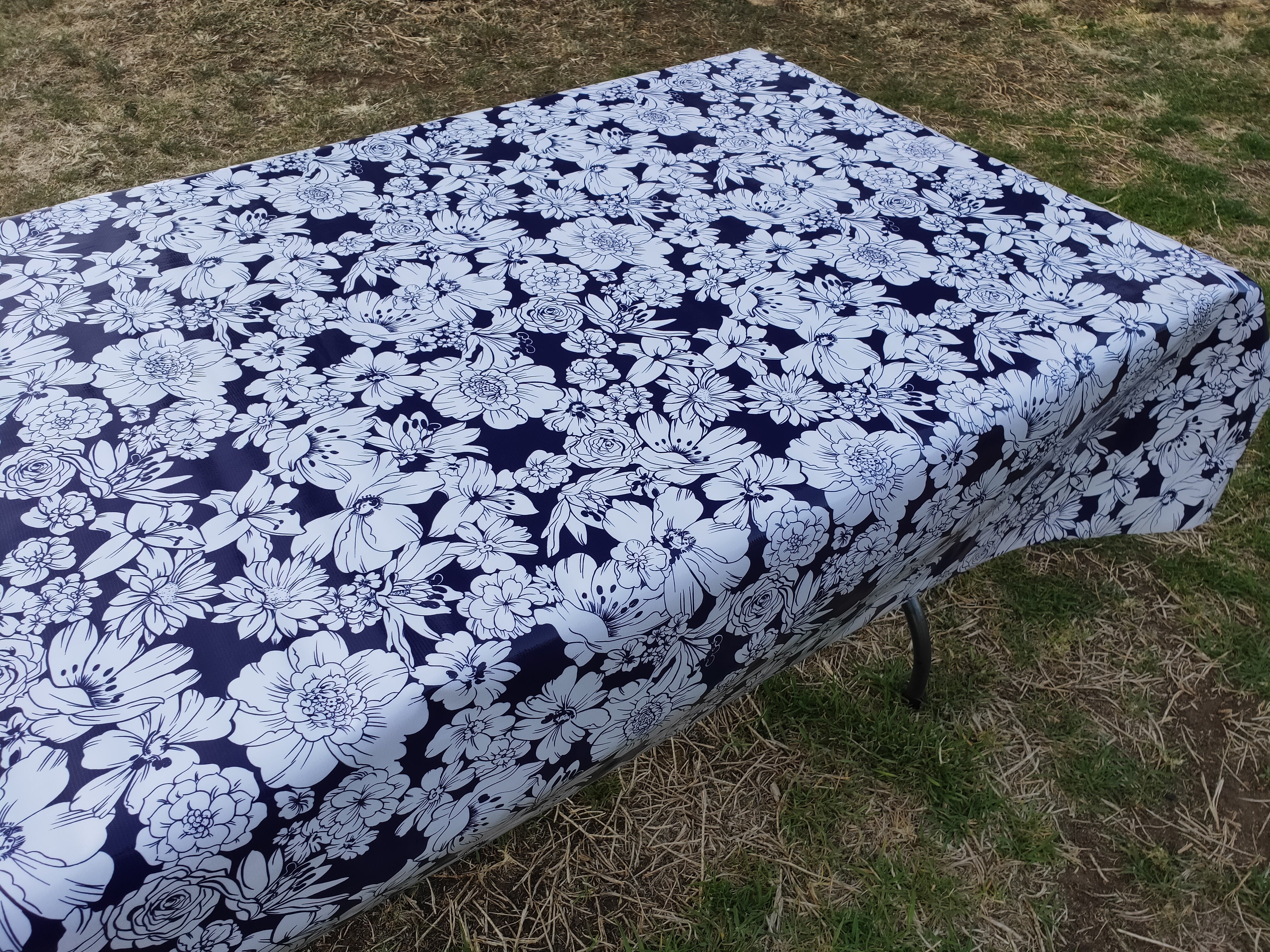 tablecloths - oilcloth 1.2m x 2.5m